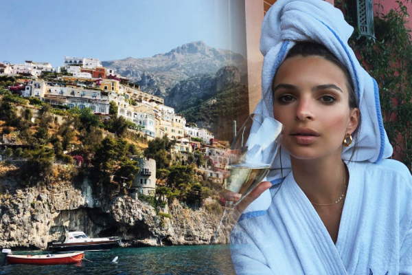 Foto. Emily Ratajkowski in vacanza a Positano: "E' il paradiso in terra ...