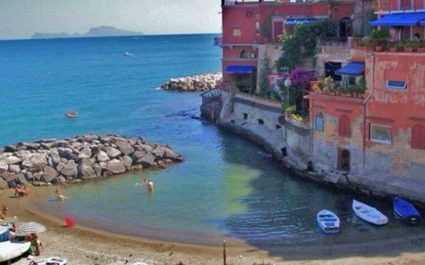 Prenotazione spiagge libere Posillipo (Napoli): quali e come fare
