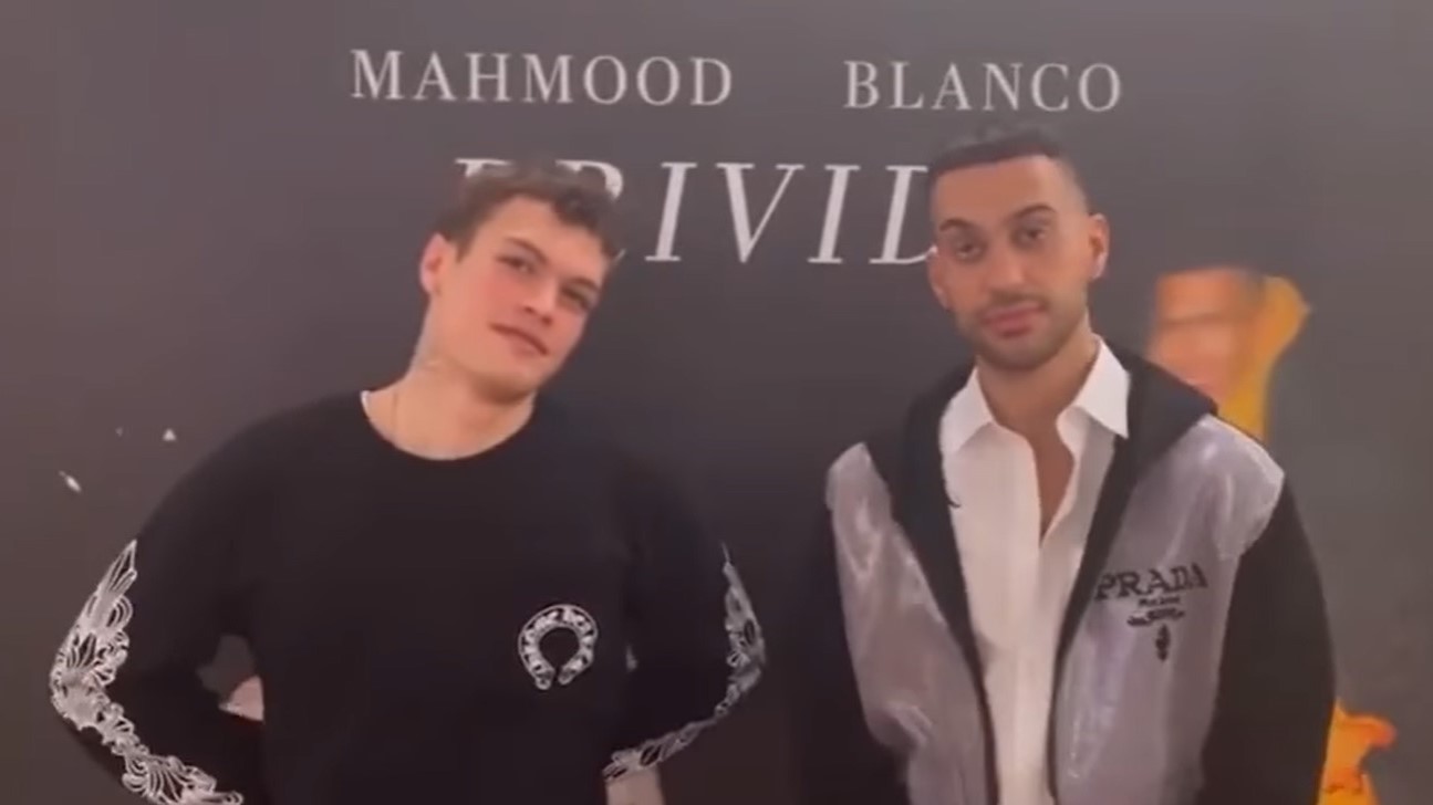 Sanremo, Mahmood viene chiamato 'Mammut' e risponde in napoletano
