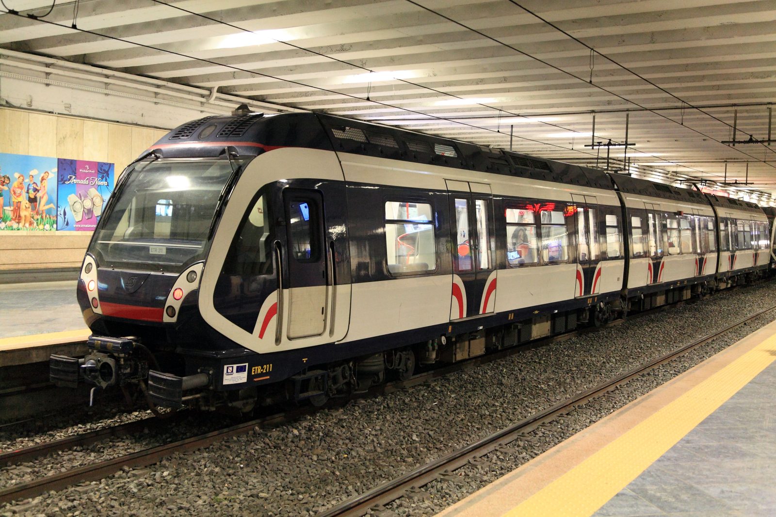 Paradosso EAV, niente treni ma concerto jazz in stazione