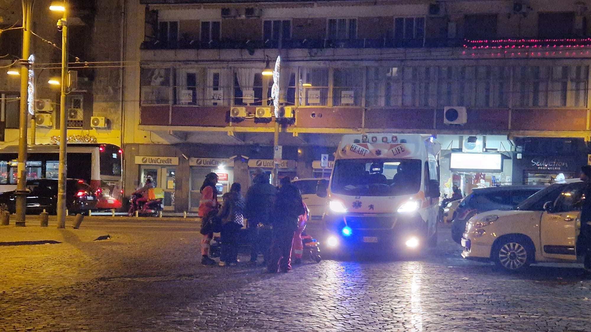 Napoli, ragazza investita in Piazza Cavour: la denuncia